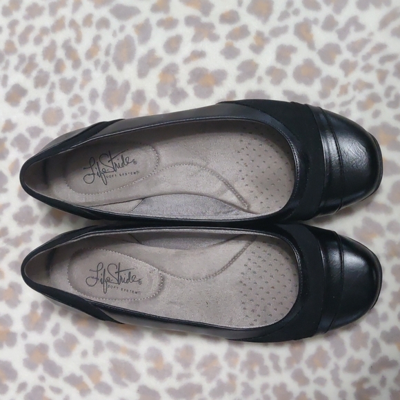 Life Stride | Shoes | Black Life Strides Soft System Flats | Poshmark